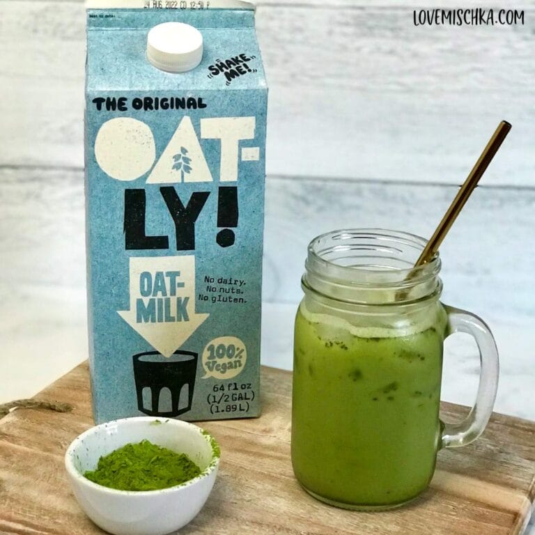 Iced Matcha Latte Recipe Oat Milk {Easy 3-Minute Recipe} - Love Mischka